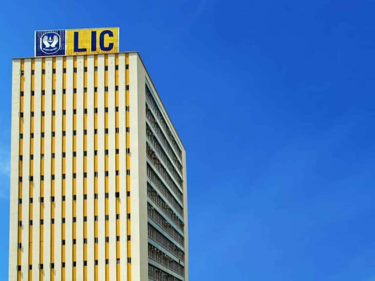 SWOT Analysis Of LIC In A Simplified Way Business Mavericks swot-analysis-of-lic-in-a-simplified-way-business-mavericks